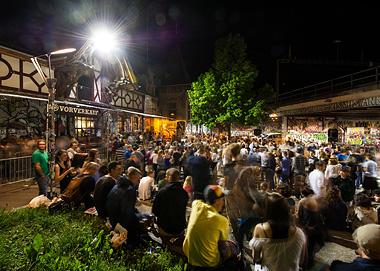 Reitschule Bern: Die Rache der Berner StubenhockerInnen | WOZ Die ...